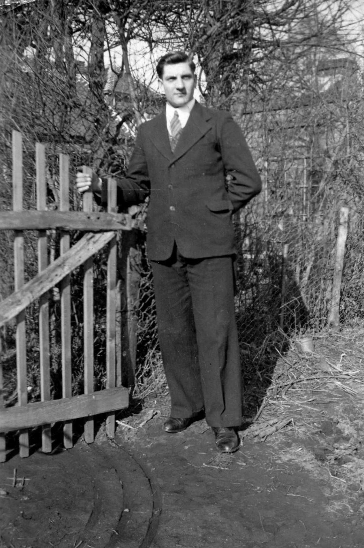 Stals ‘Wullem de Smeed’ Wilhelmus Wiel, 1919-2001 – Heemkunde Stramproy